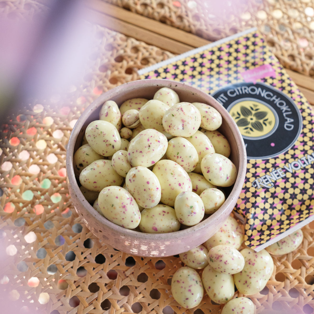 Flerpack: Mandlar i Vit Citronchoklad – Renée Voltaire